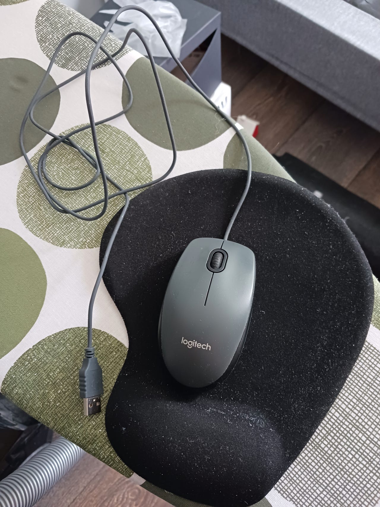 Logitech hiiri ja tuettu hiirimatto | Tori