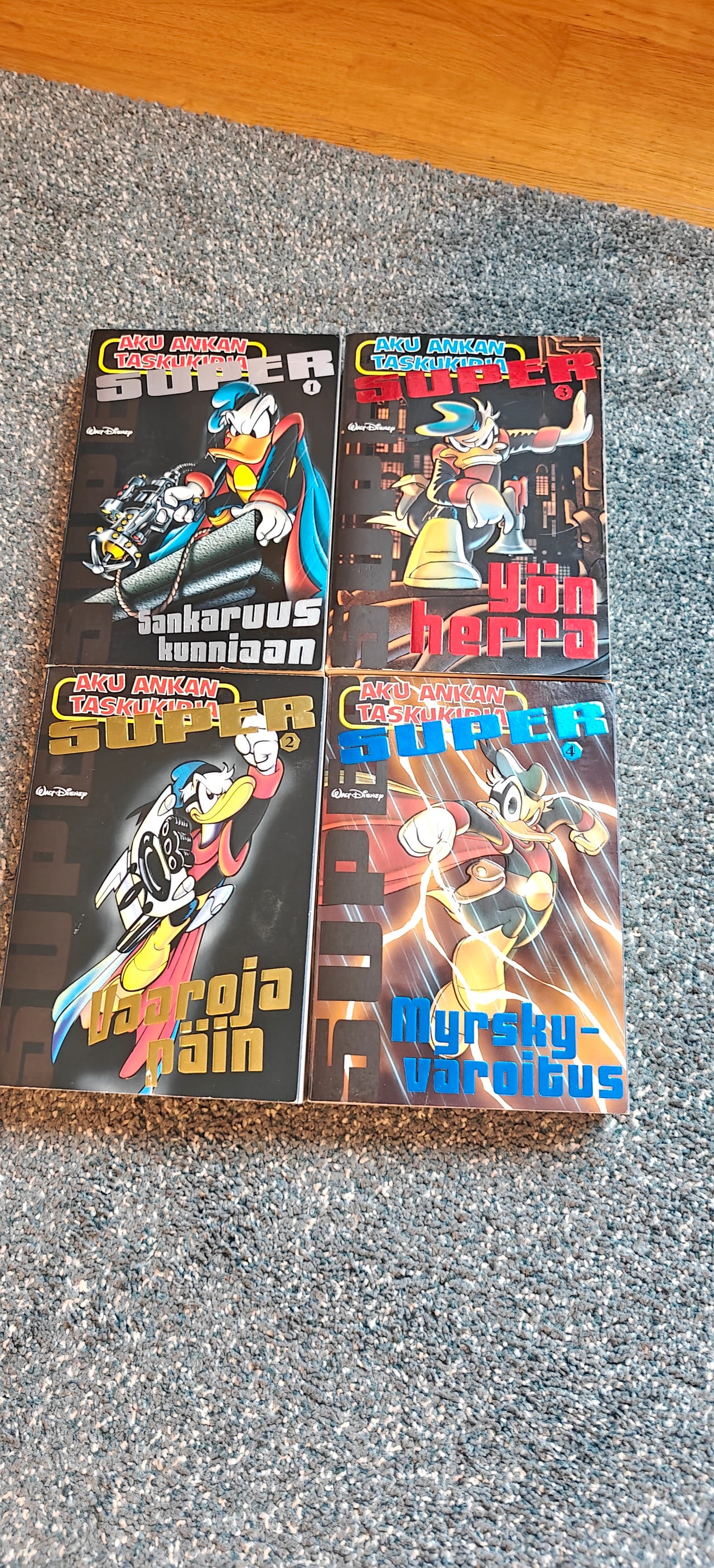 Aku Ankan SUPER taskukirjat | Tori