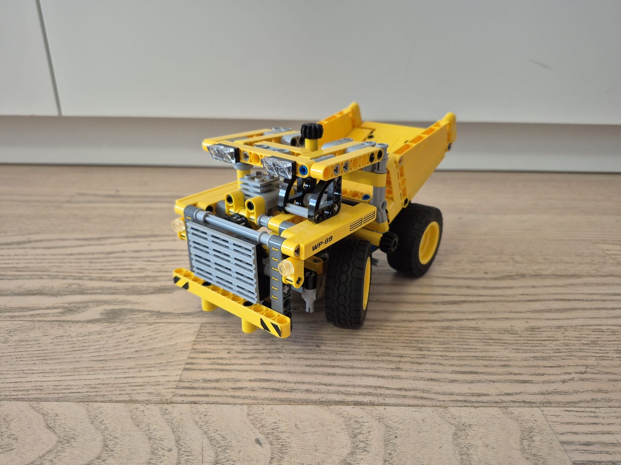 LEGO TECHNIC Auto | Tori