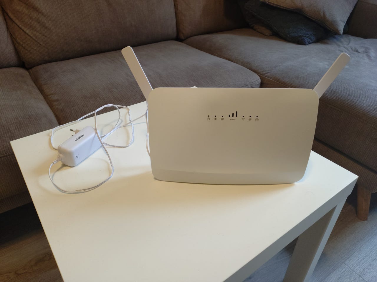 Reititin Sagemcom Telia hybrid router Fast 5370 Air | Tori