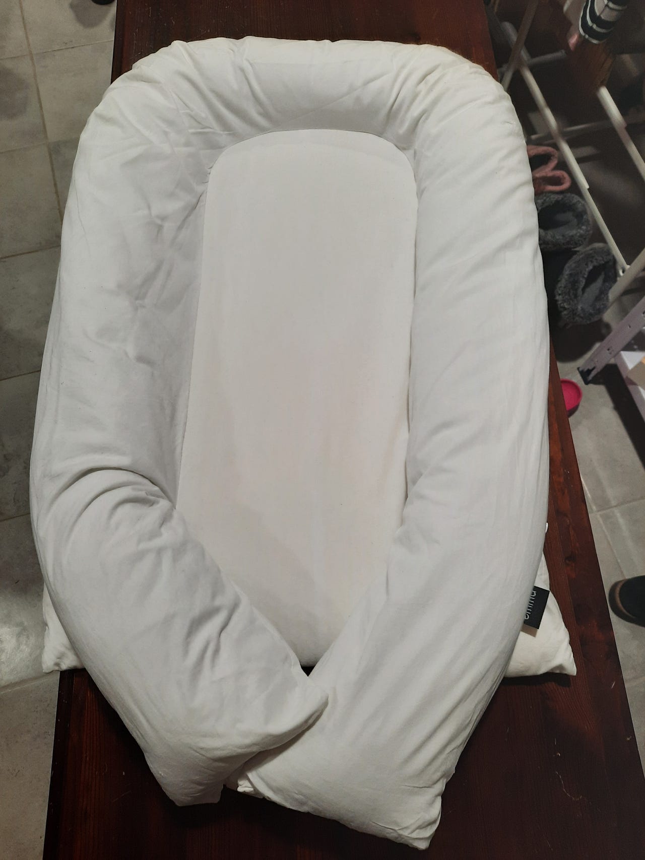 Unipesä, Emma | Tori