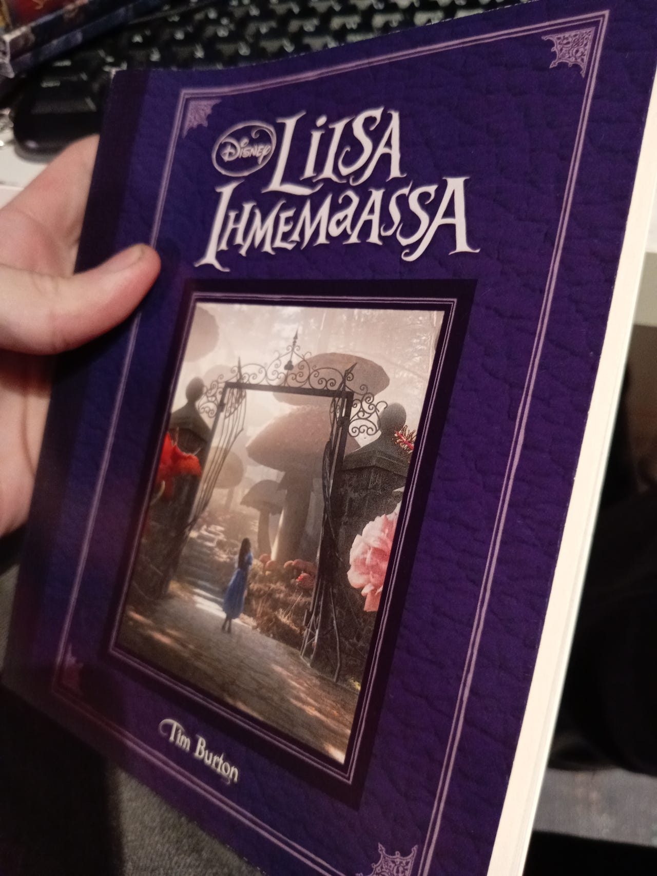 Liisa ihmemaassa | Tori