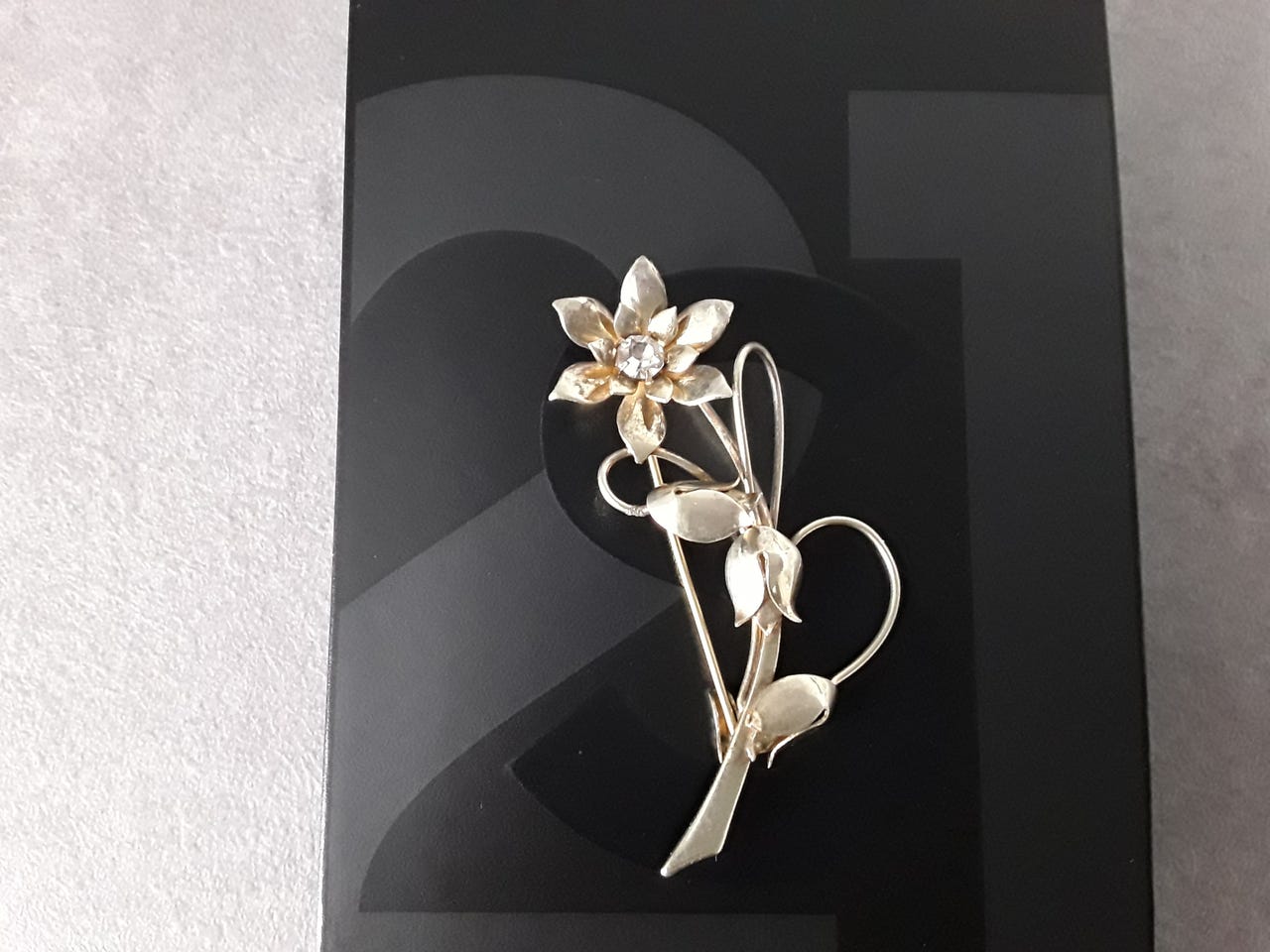 Hopeinen kukka rintaneula | Tori