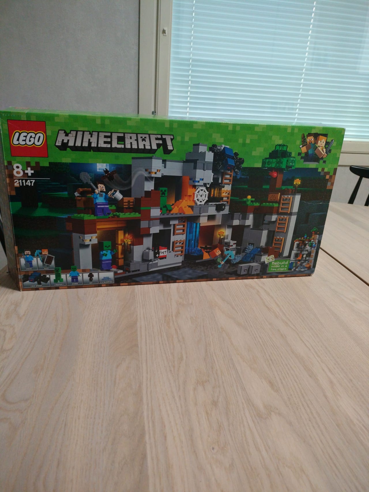 Lego Minecraft 21147, Kallio seikkailut | Tori
