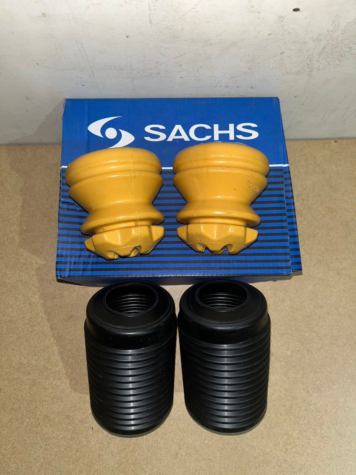 Sachs pohjaaniskukumit eteen BMW F11 | Tori