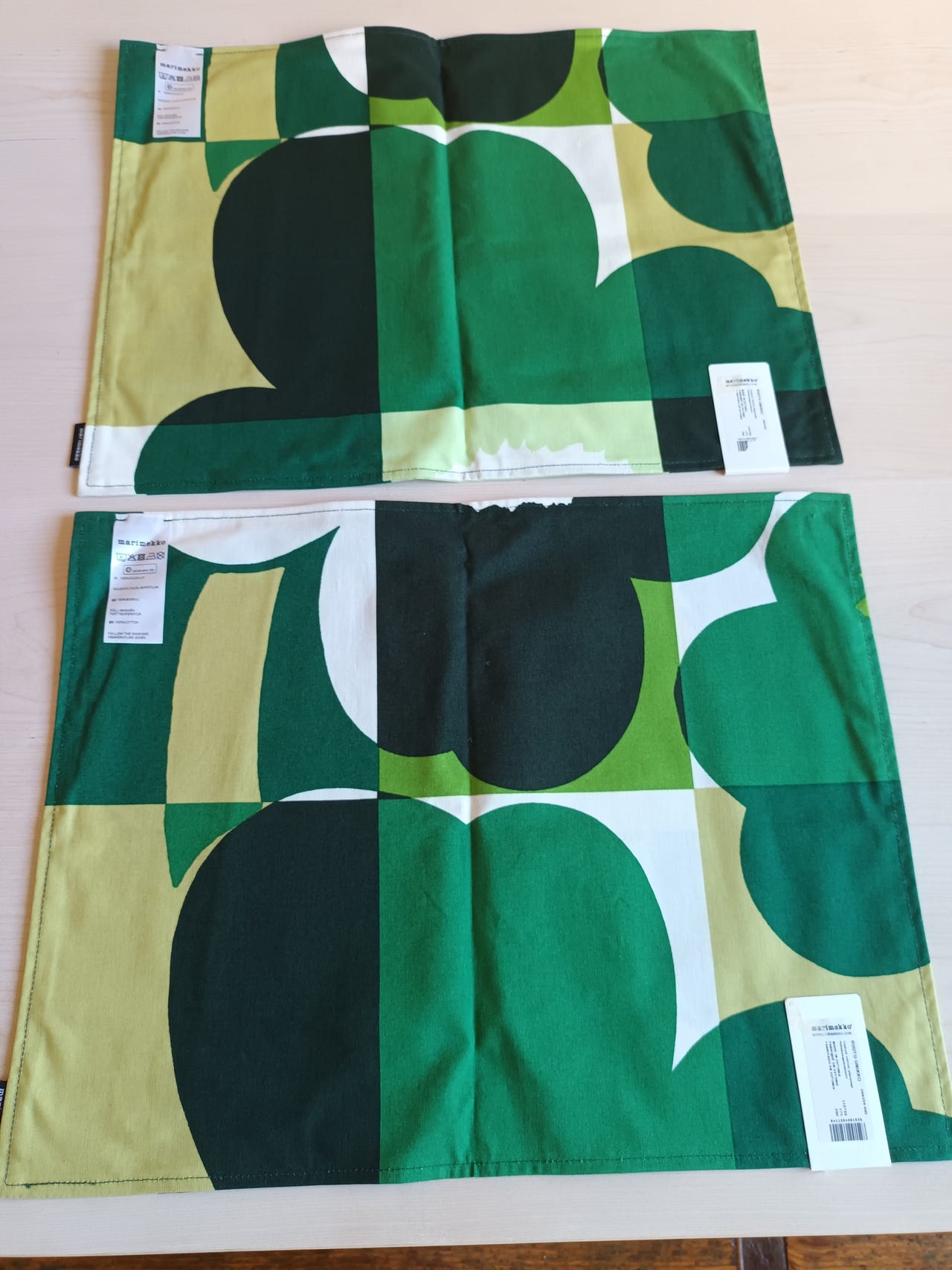 Marimekko, Ruutu-unikko pöytätabletti, 2 kpl, uusia | Tori