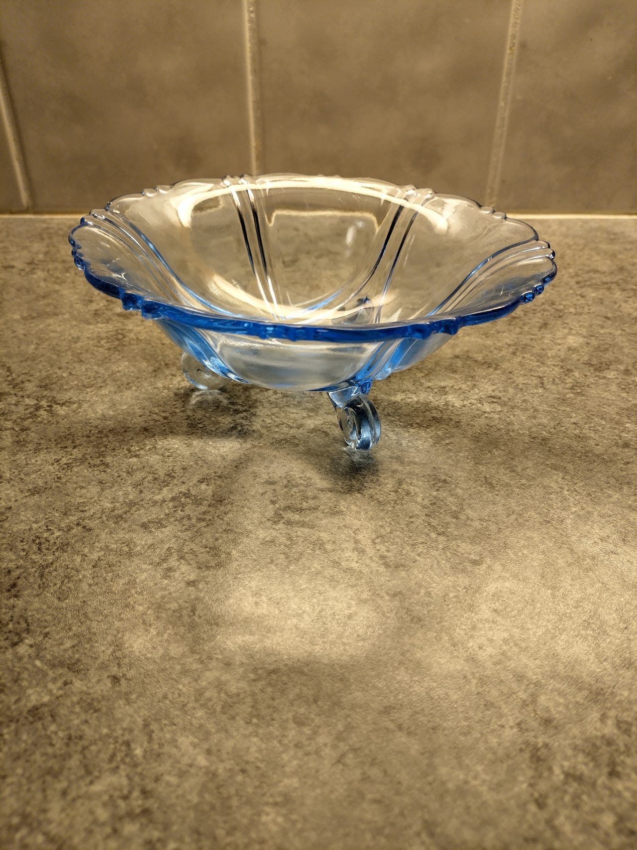 Kippurajalka kulho | Tori