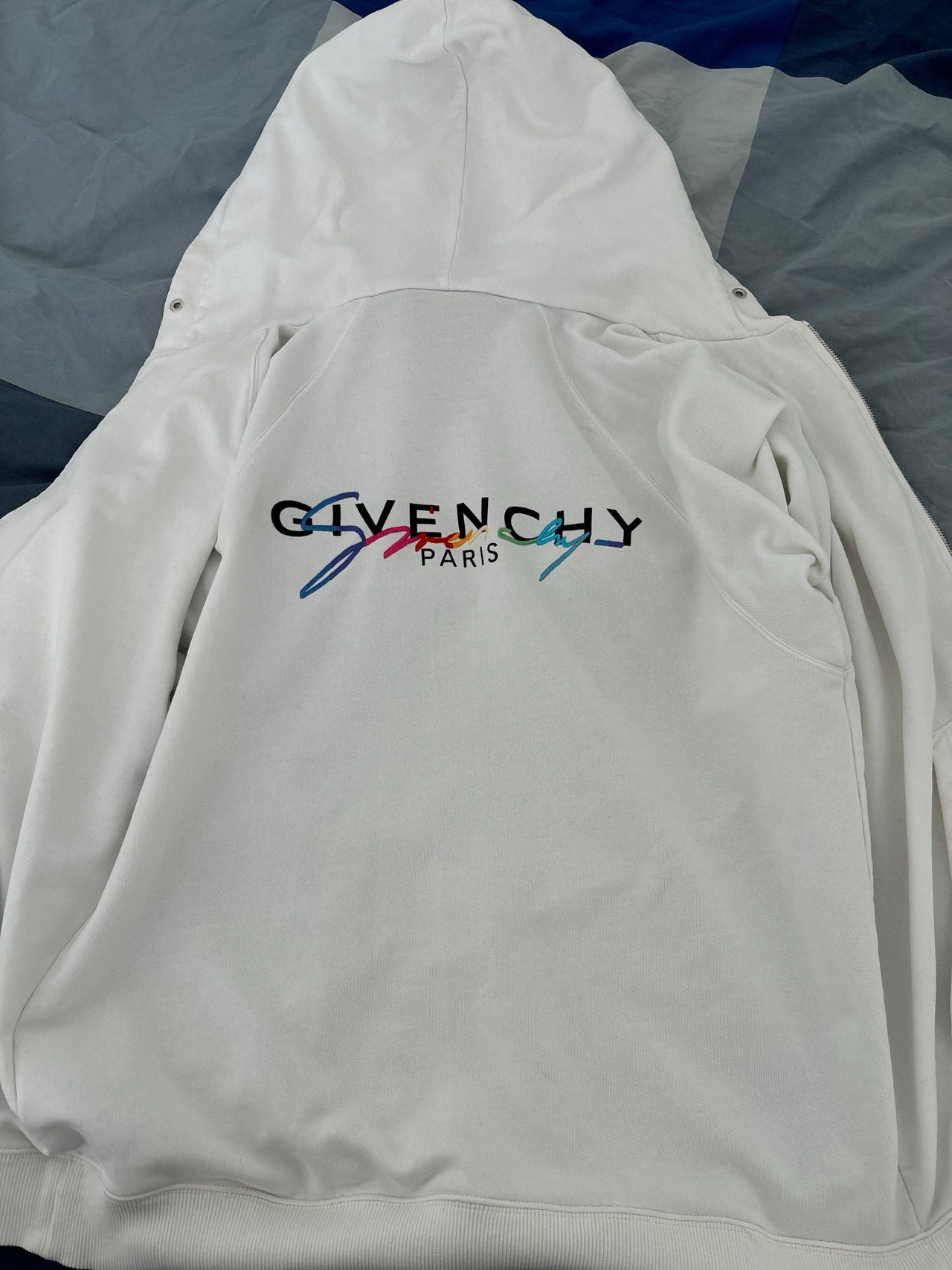 Givenchy rainbow logoprint. Tarjoa | Tori