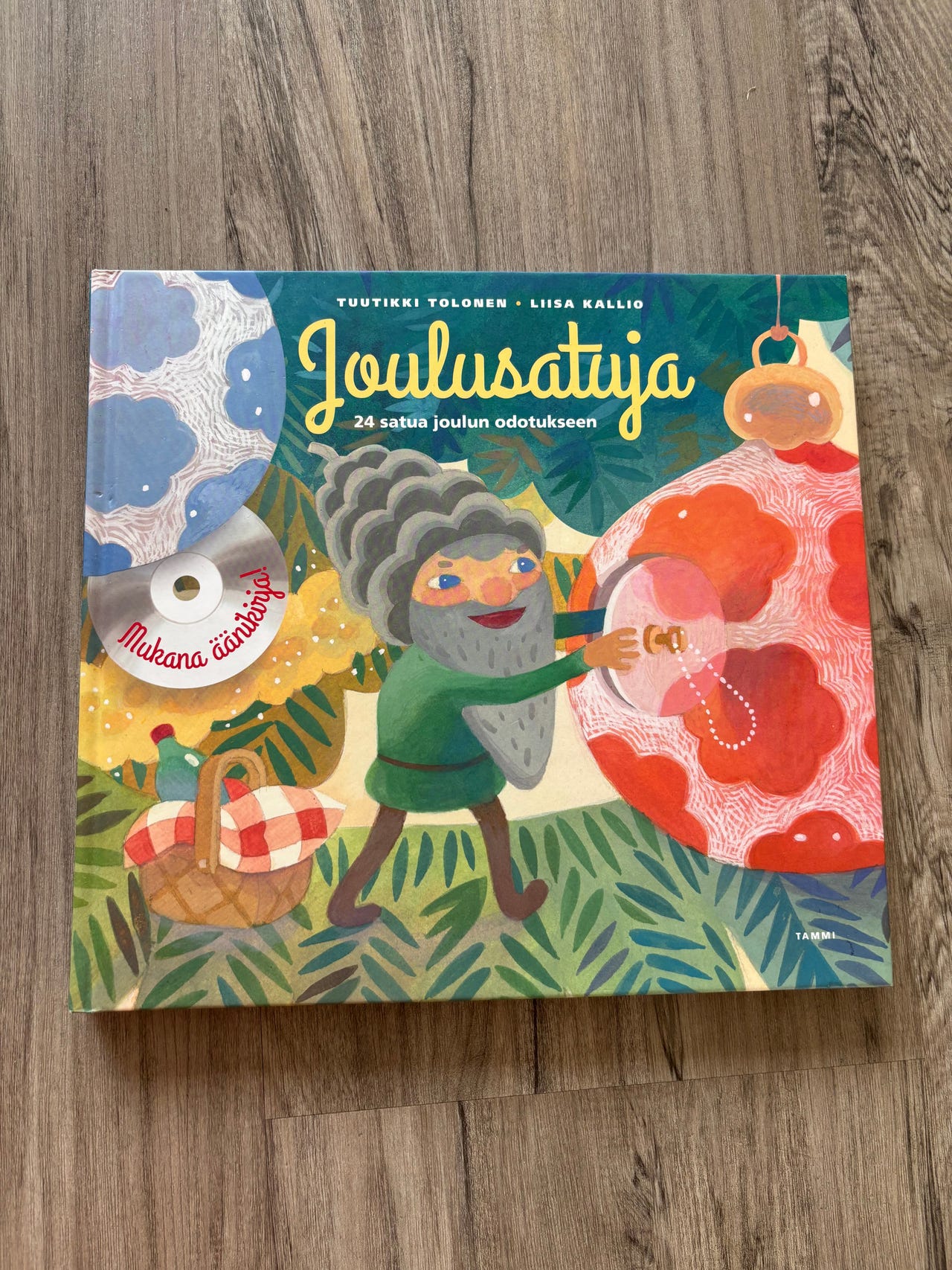 Joulusatuja kirja | Tori