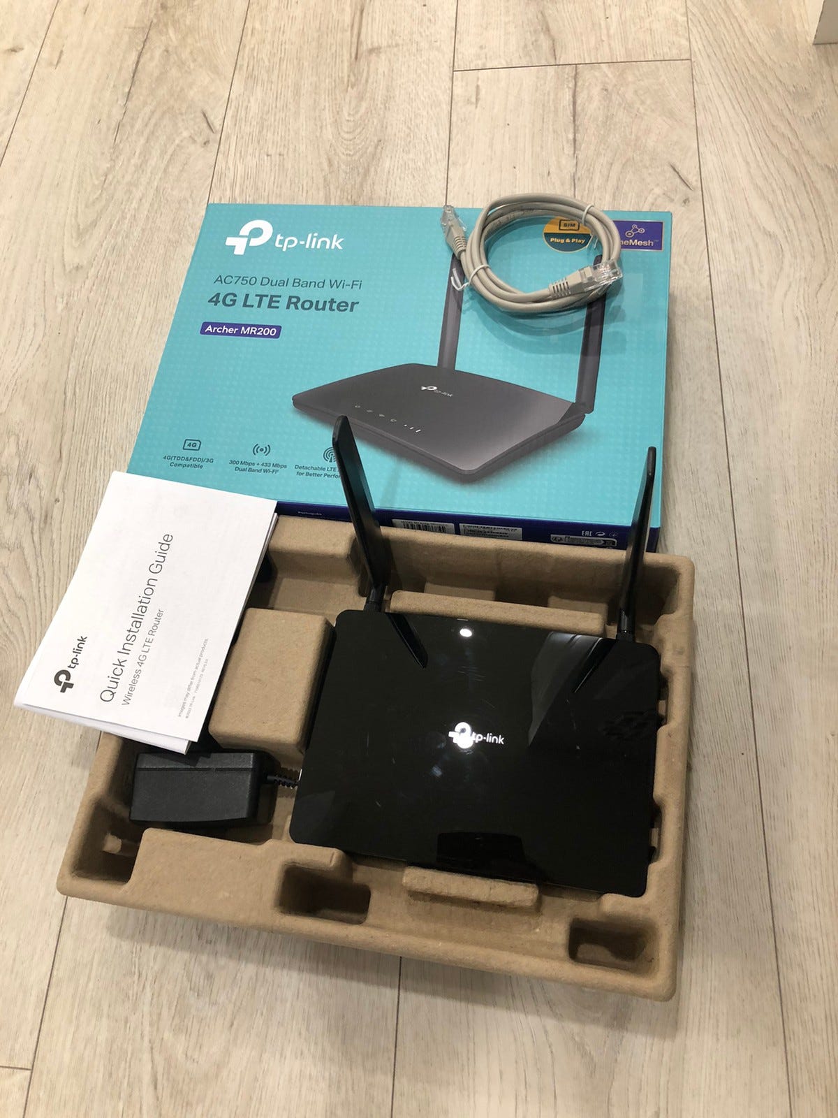 TP-LINK Archer MR200 -LTE-modeemi ja WiFi-tukiasema | Tori