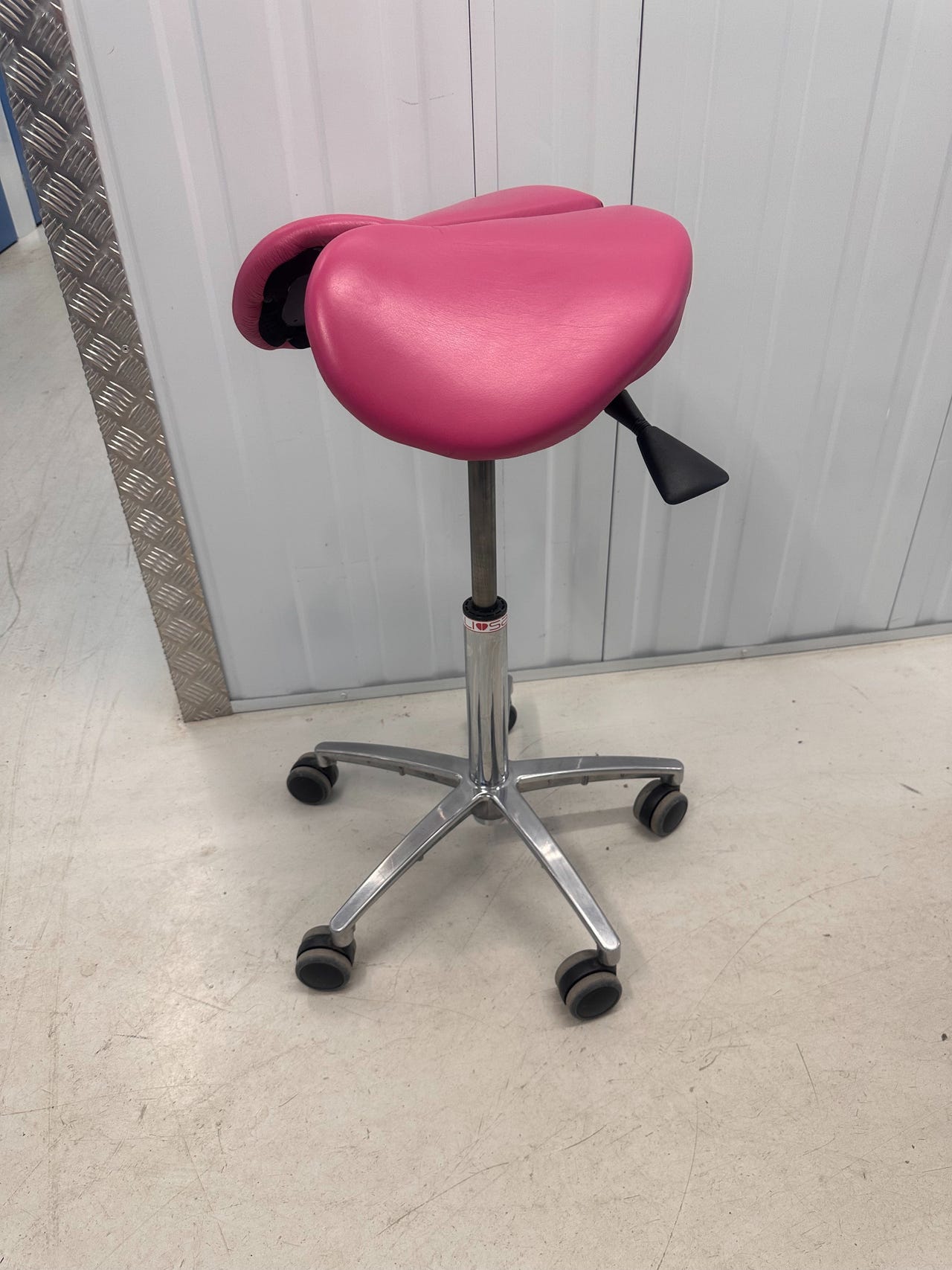 Salli Satulatuoli pinkki nahka MultiAdjuster | Tori