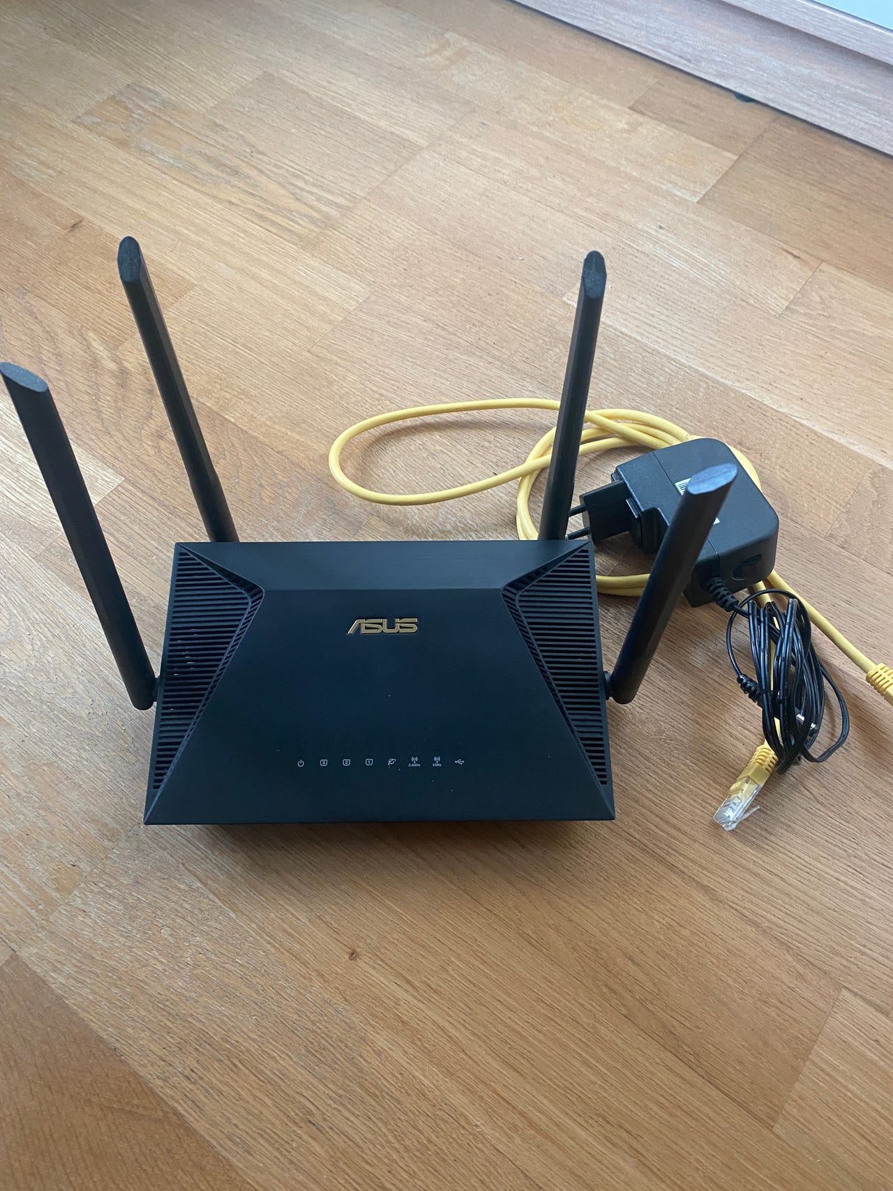 Asus RT-AX53U WiFi 6 -reititin | Tori