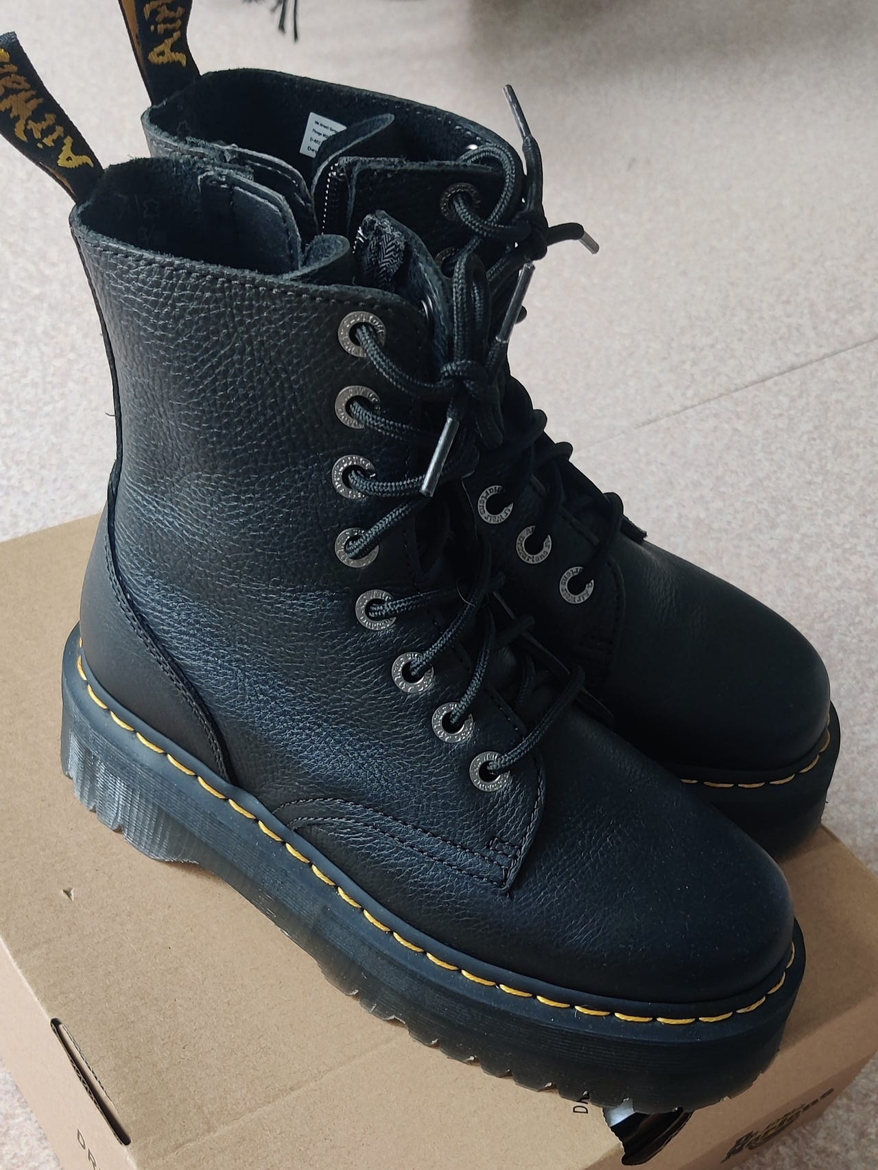 Martens Jadon 3 kengät kuin uusi | Tori