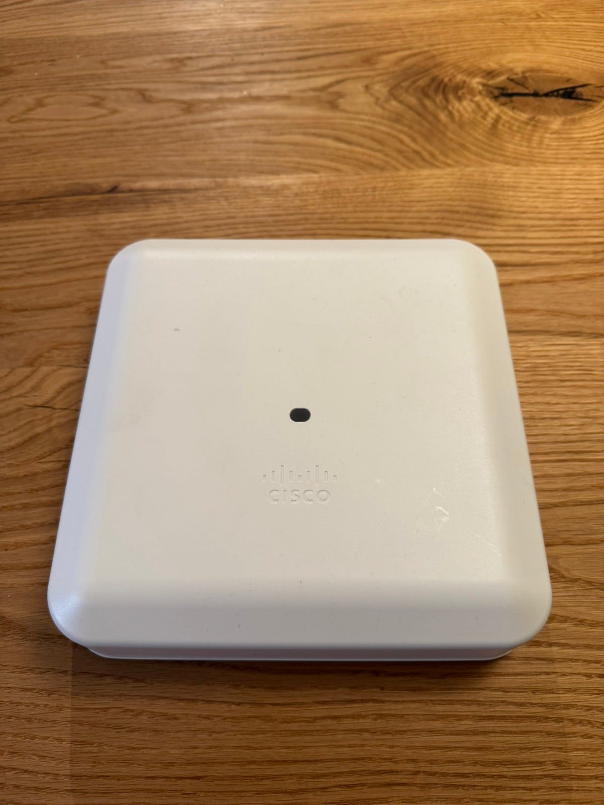 Cisco Aironet 2800 ja 2700 access point | Tori