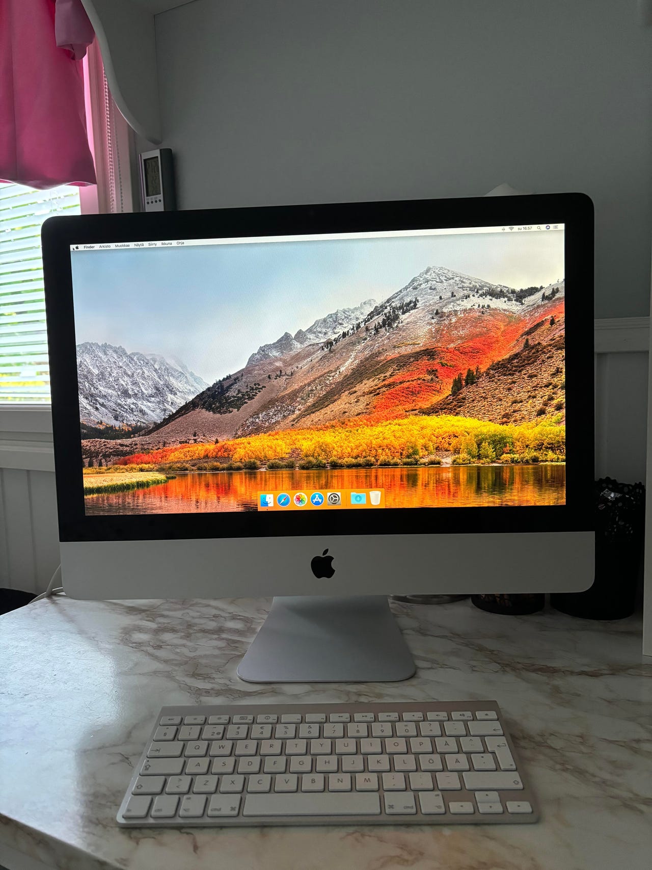 iMac Mid 2010 - 21,5 tuumaa | Tori