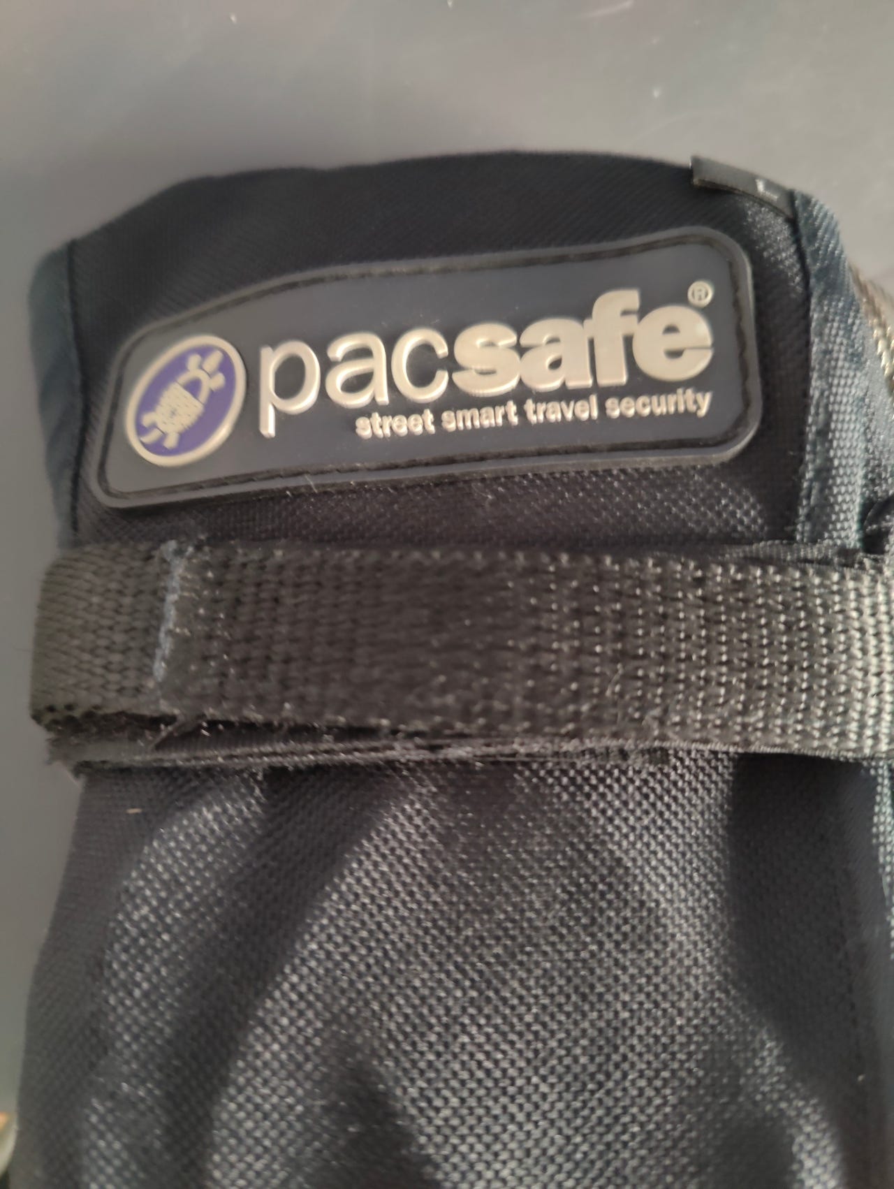 Pacsafe Varkauden esto verkko L koko | Tori