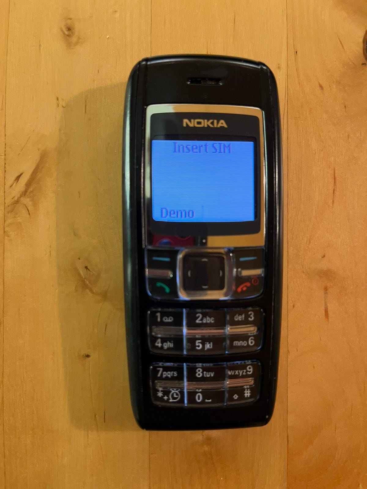 Siisti Nokia 1600 puhelin | Tori