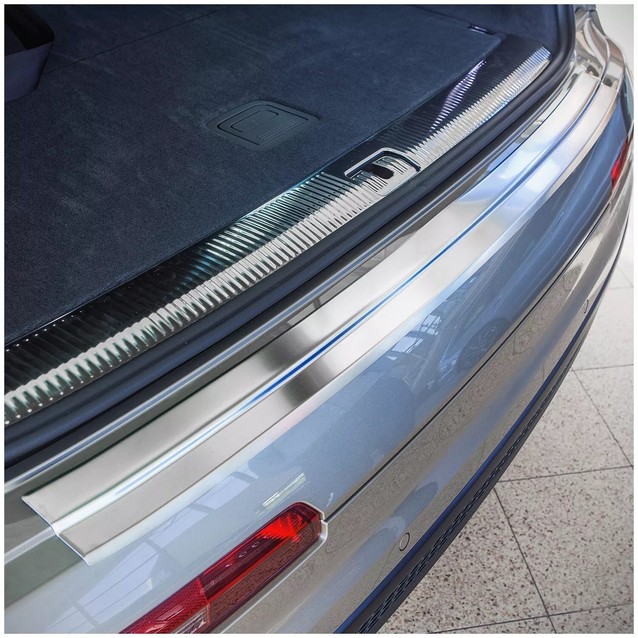 Audi Q7 4M 2015- 2025 takapuskurin suojalista harjattu rosteri | Tori