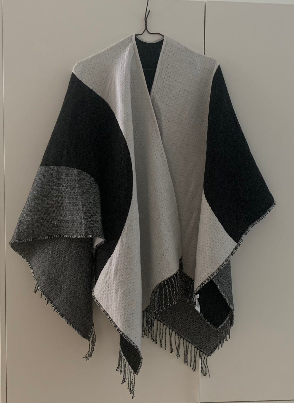 Marimekko/Uniqlo poncho | Tori