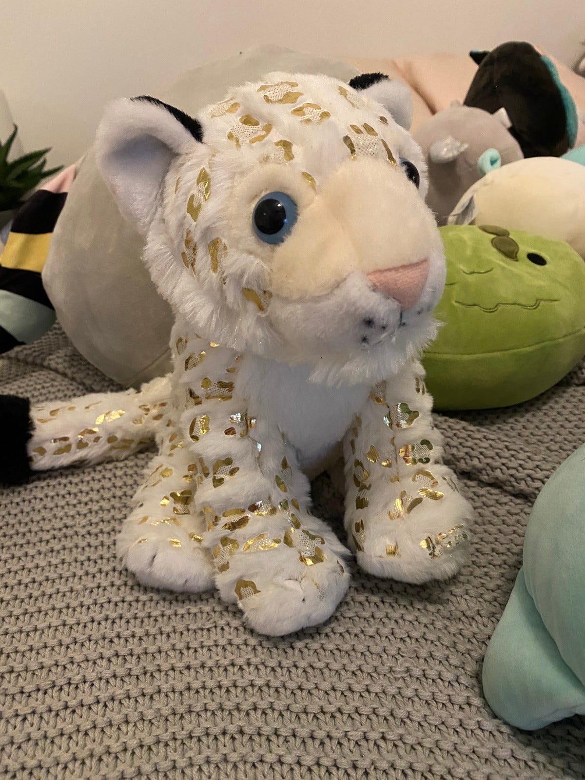 Korkeasaaren lumileopardi pehmolelu | Tori