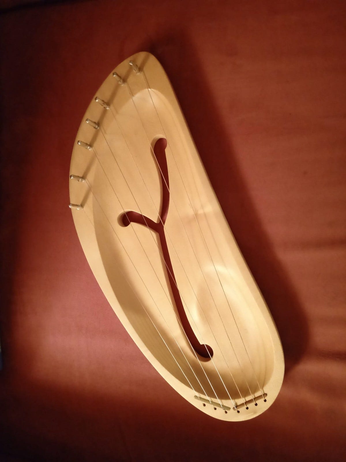 Upea Lyyra-soitin | Tori