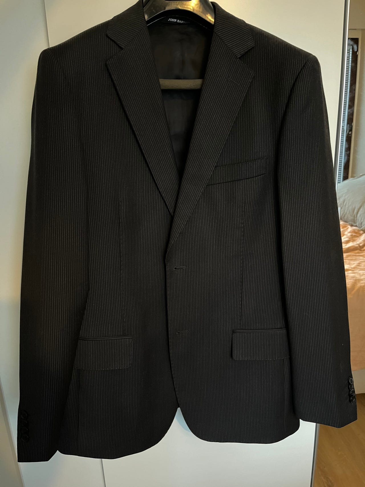 John Barritt koko 46 miesten tumma puku | Tori