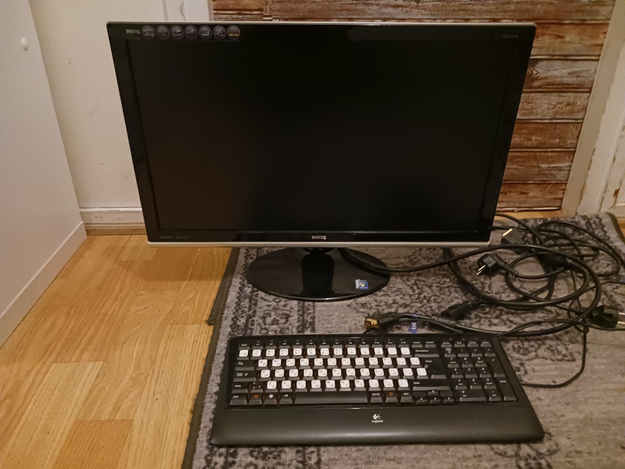 Tietokoneen näyttö ja näppäimistö | Tori