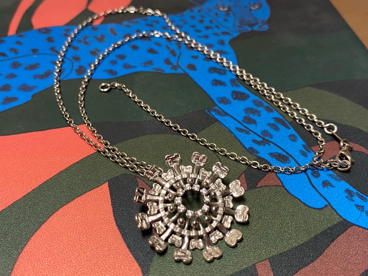 Aurinko-riipus hopeaa, Tapio Wirkkala | Tori