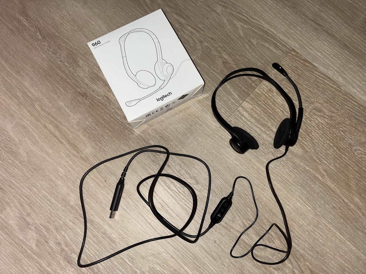 Logitech 960 USB Headset | Tori