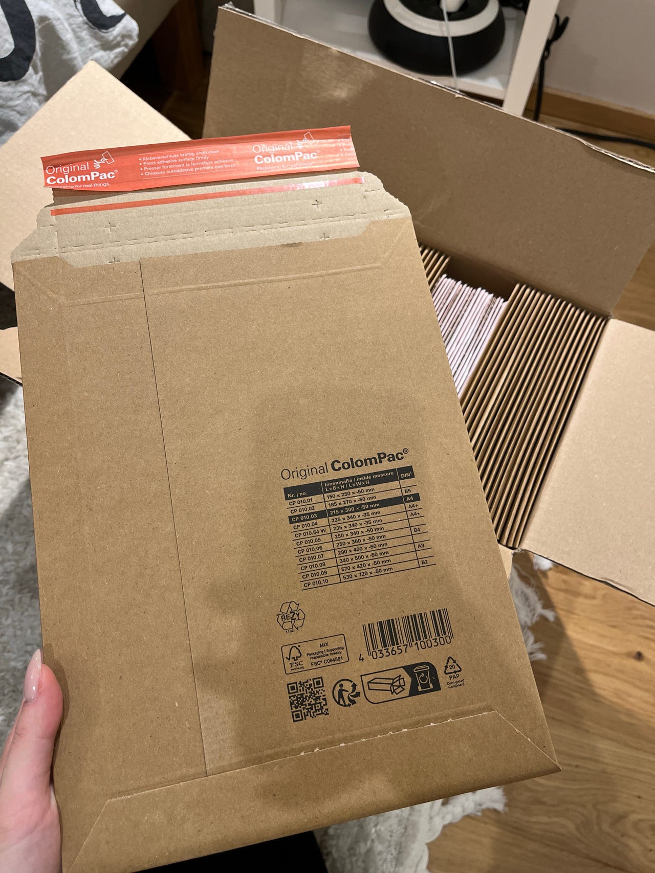 Colompacin A4 kartonkikuoria postitus | Tori