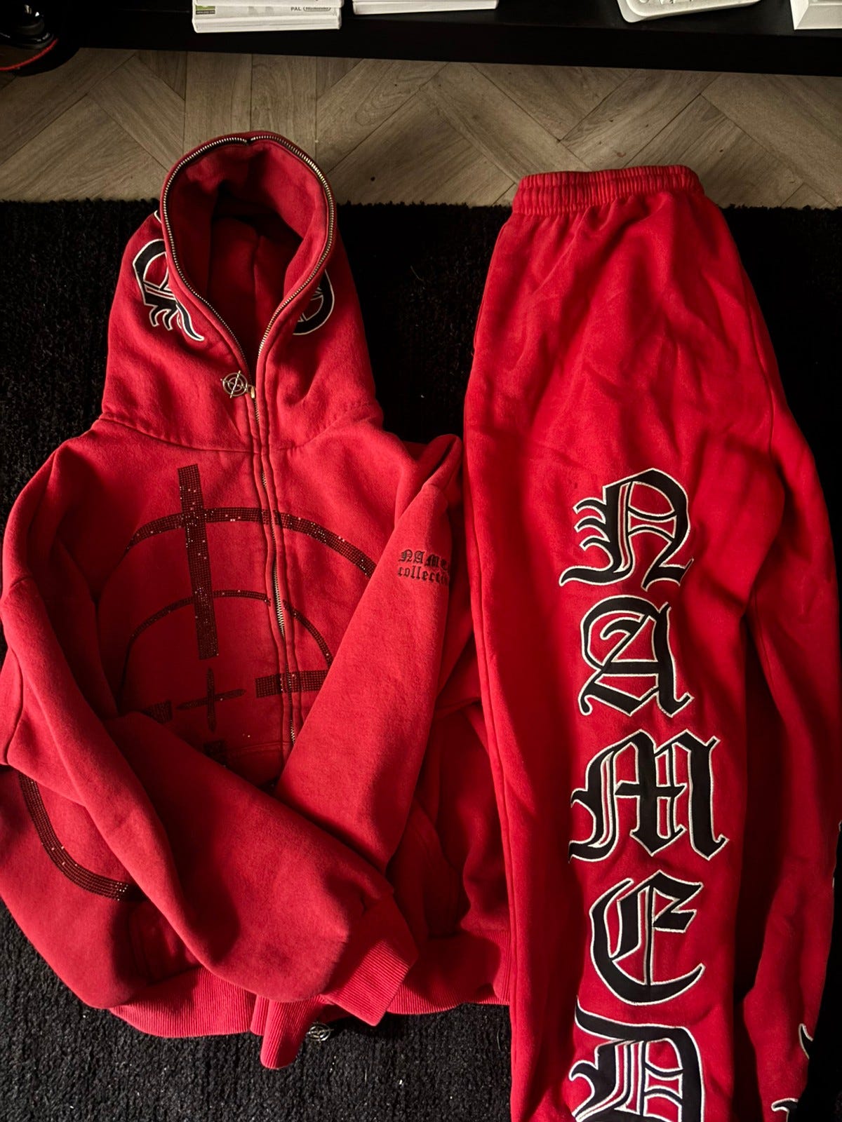 Named collective tracksuit | Tori