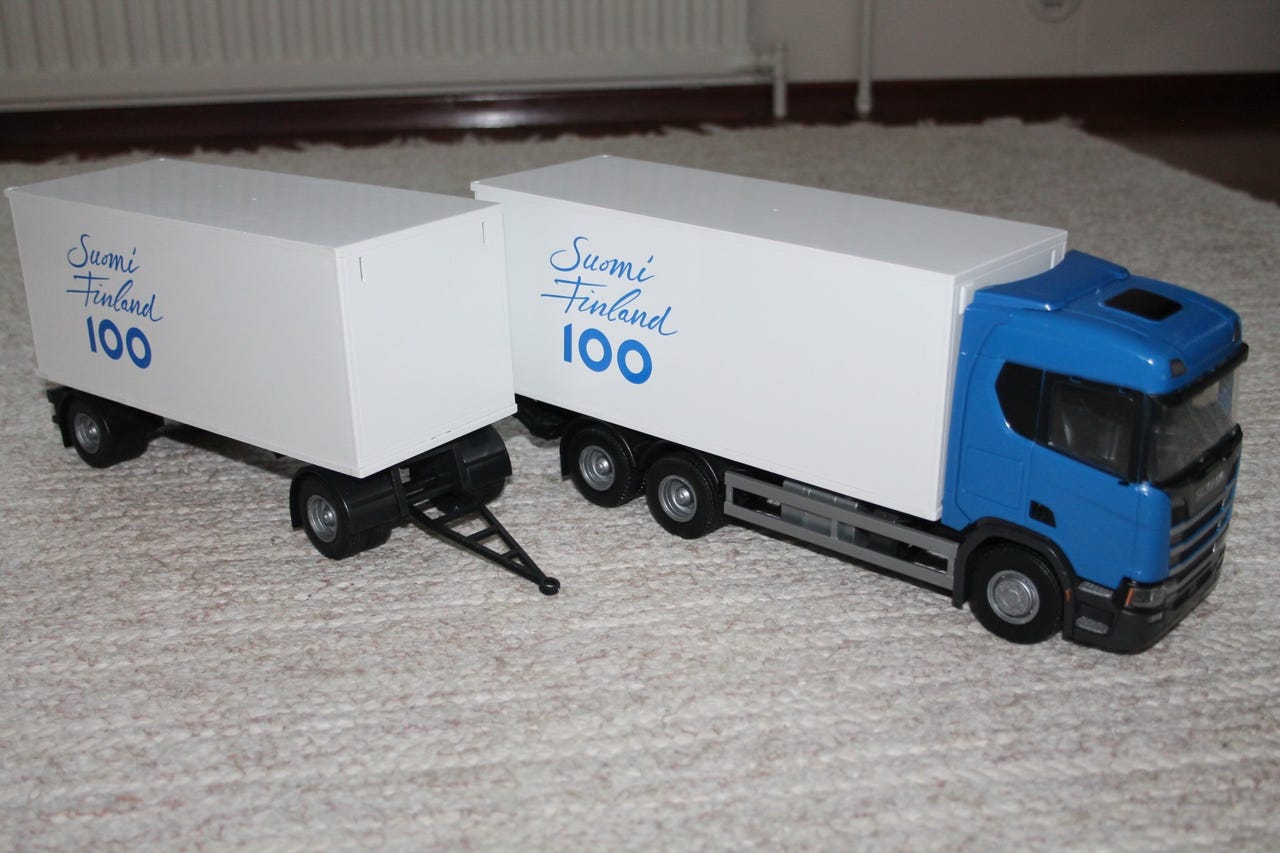 Scania itsenäinen Suomi 100 vuotta pienoismalli juhla malli EMEK rekka ...