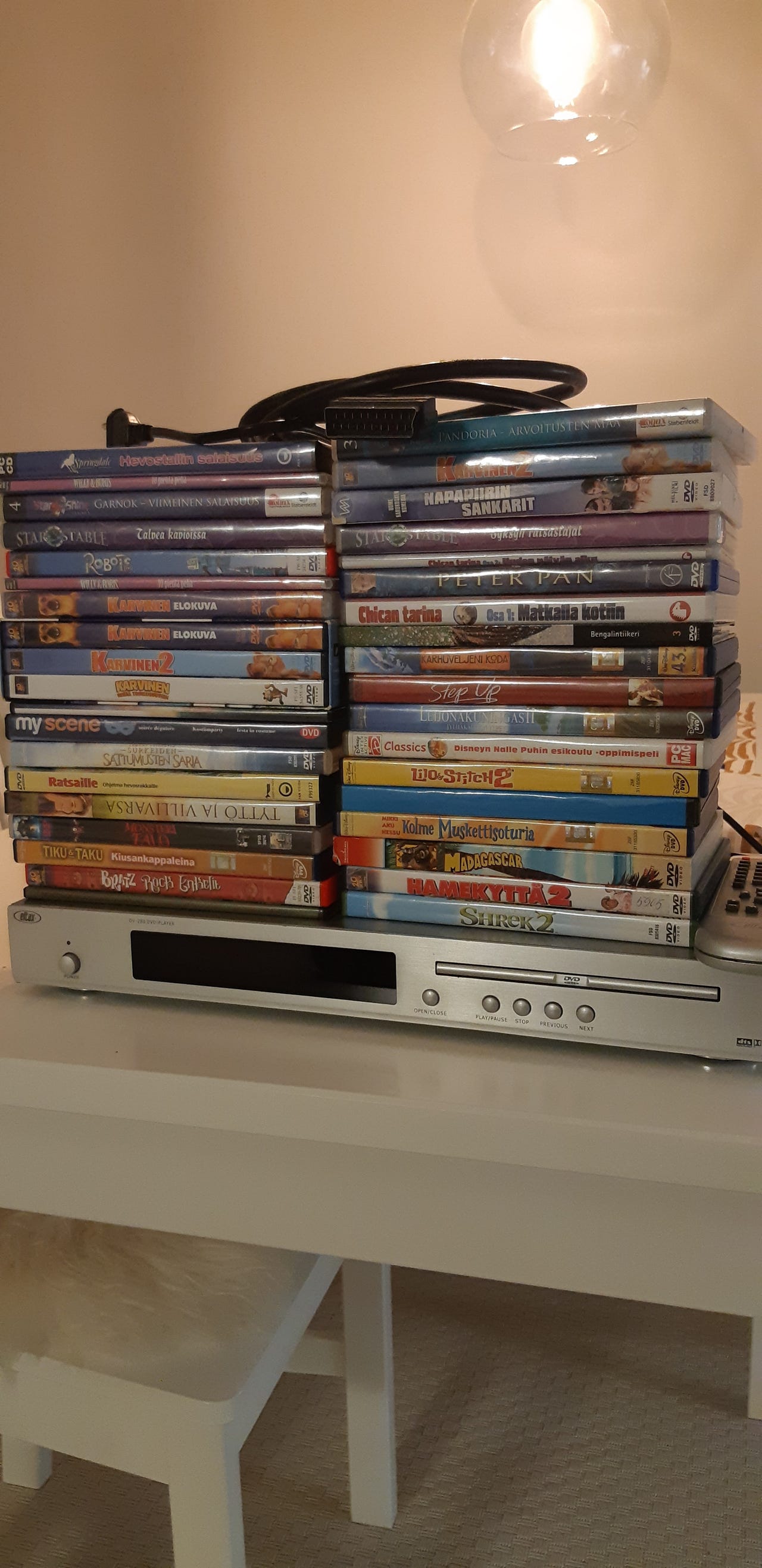 DVD soitin ja lasten elokuvia | Tori