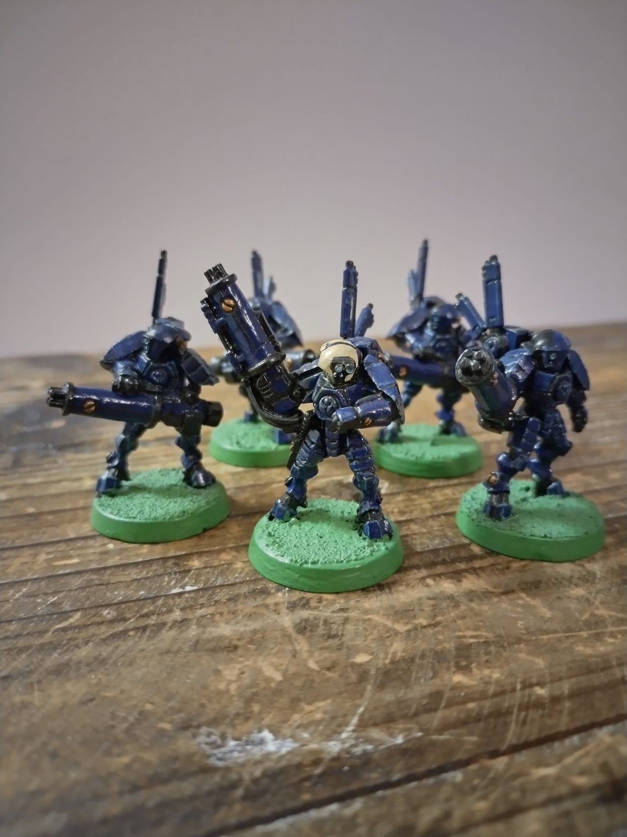 WH40k Tau XV15 Stealth Team | Tori