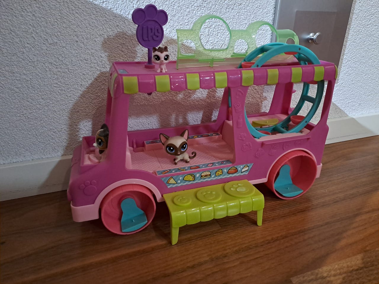 Littlest Pet Shop autot | Tori