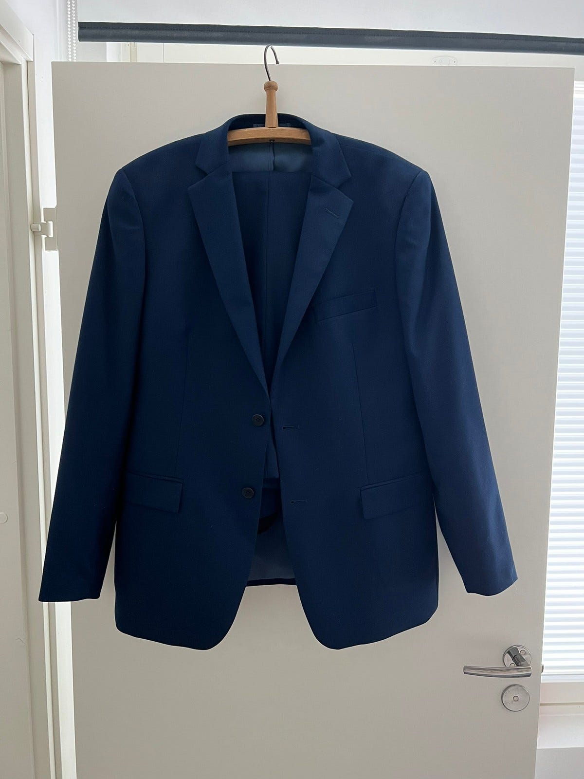 Dressmann miesten puku koko:52 housut 33/32 | Tori