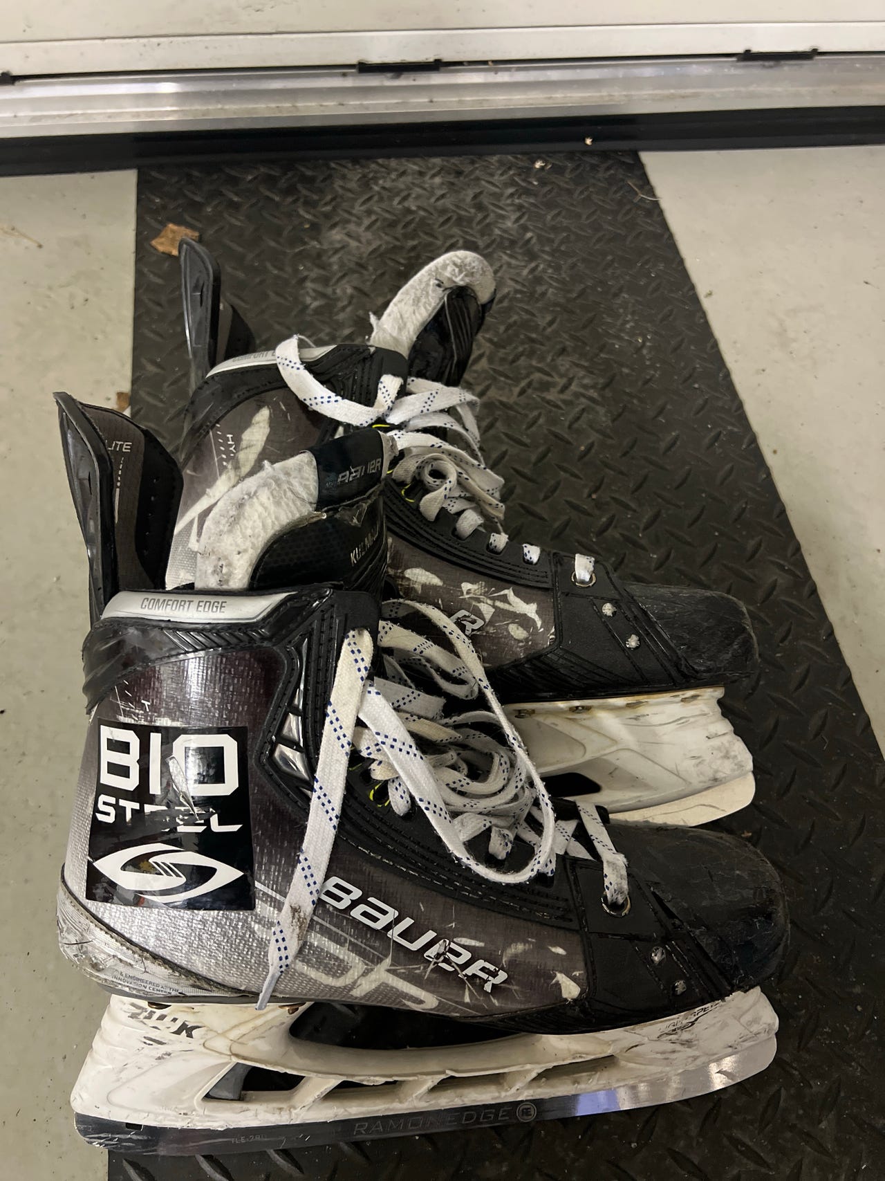 Bauer vapor hyperlite custom luistimet | Tori