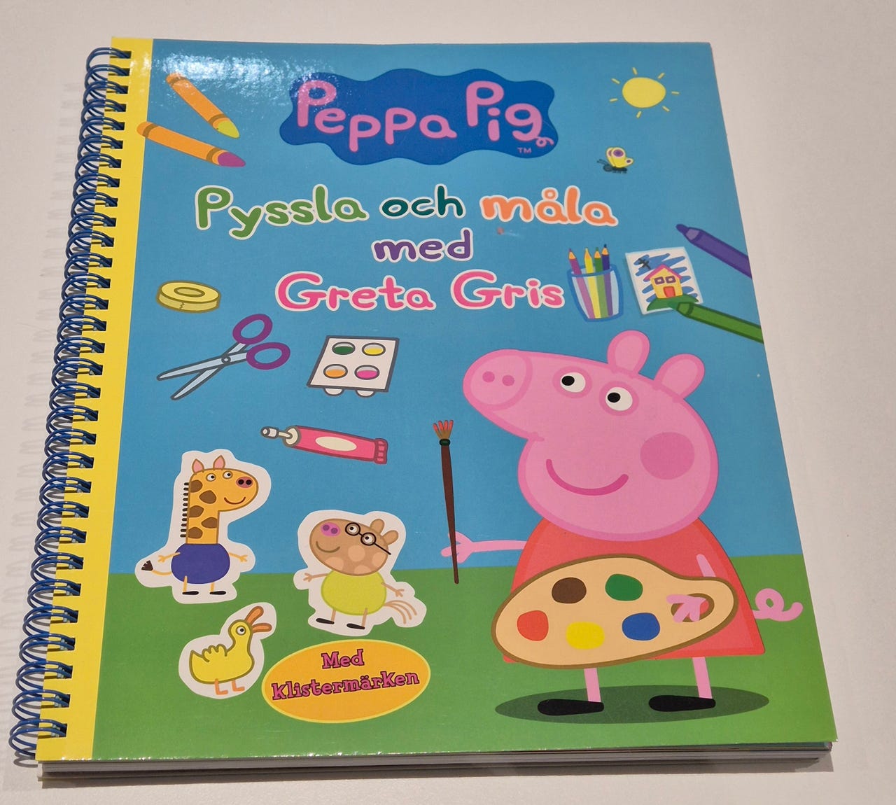 Pipsa Possu väritys- ja puuhakirja | Tori