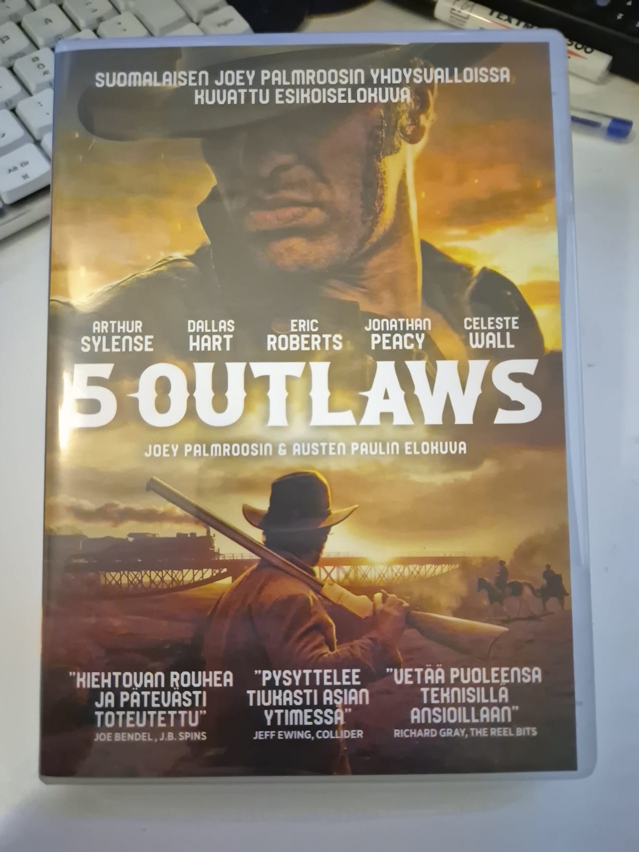 5 Outlaws (DVD) | Tori