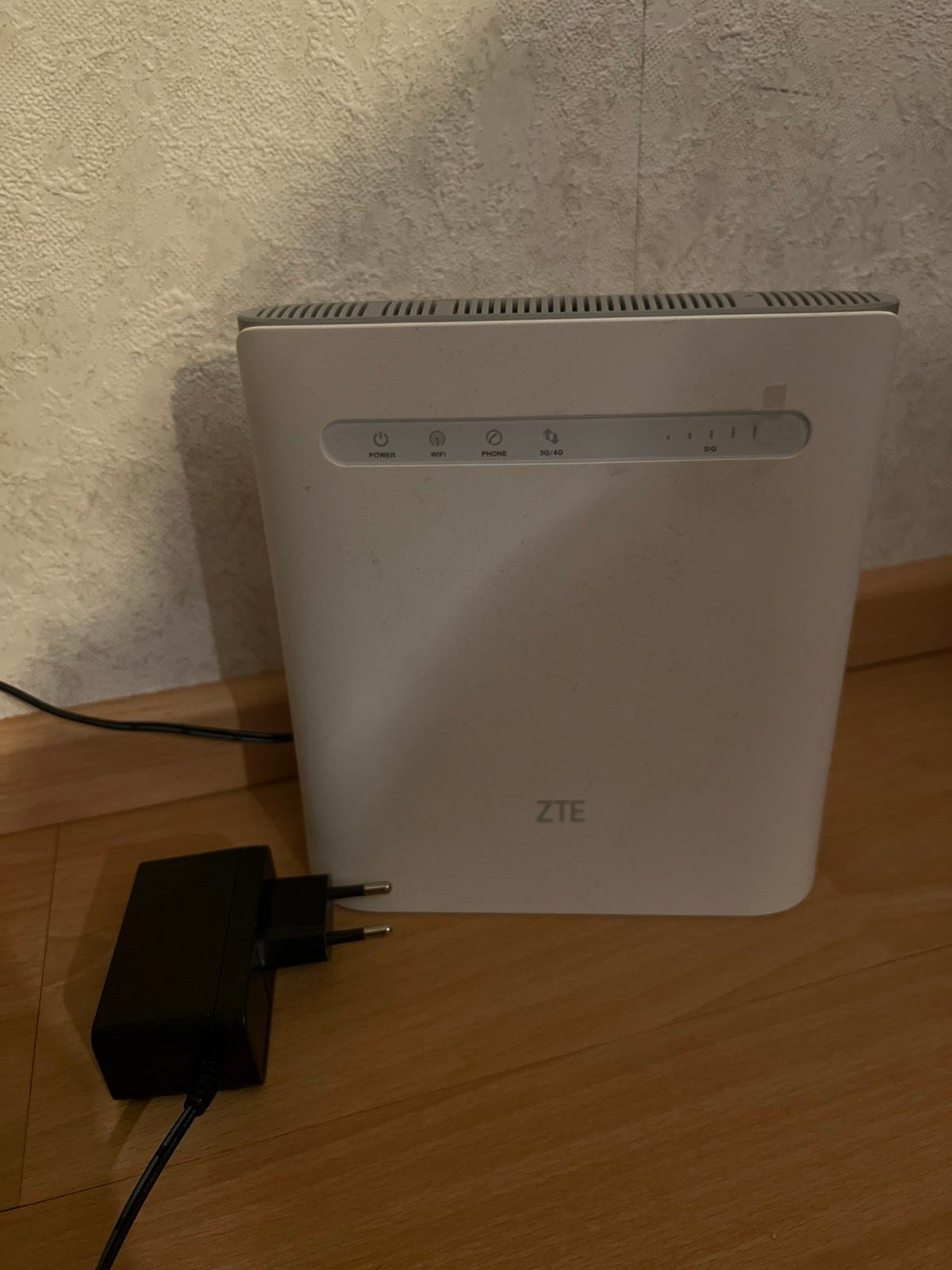 ZTE 4G reititin (Telia) | Tori