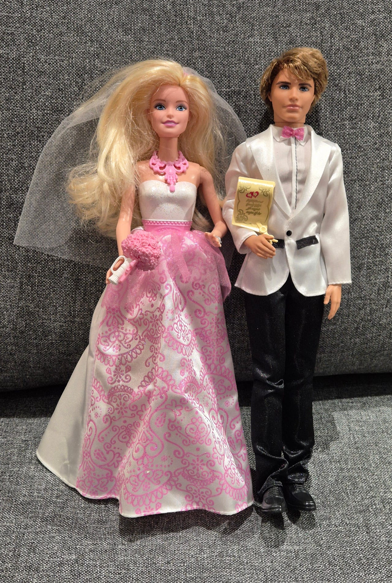 Barbie ja Ken hääasuissa | Tori