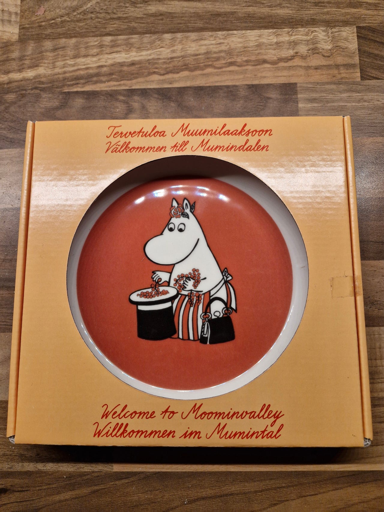 Arabia Muumi lautanen Muumimamma ja marjat | Tori