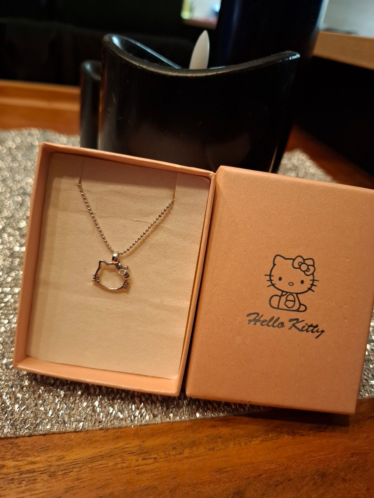 Hello Kitty-kaulakoru | Tori