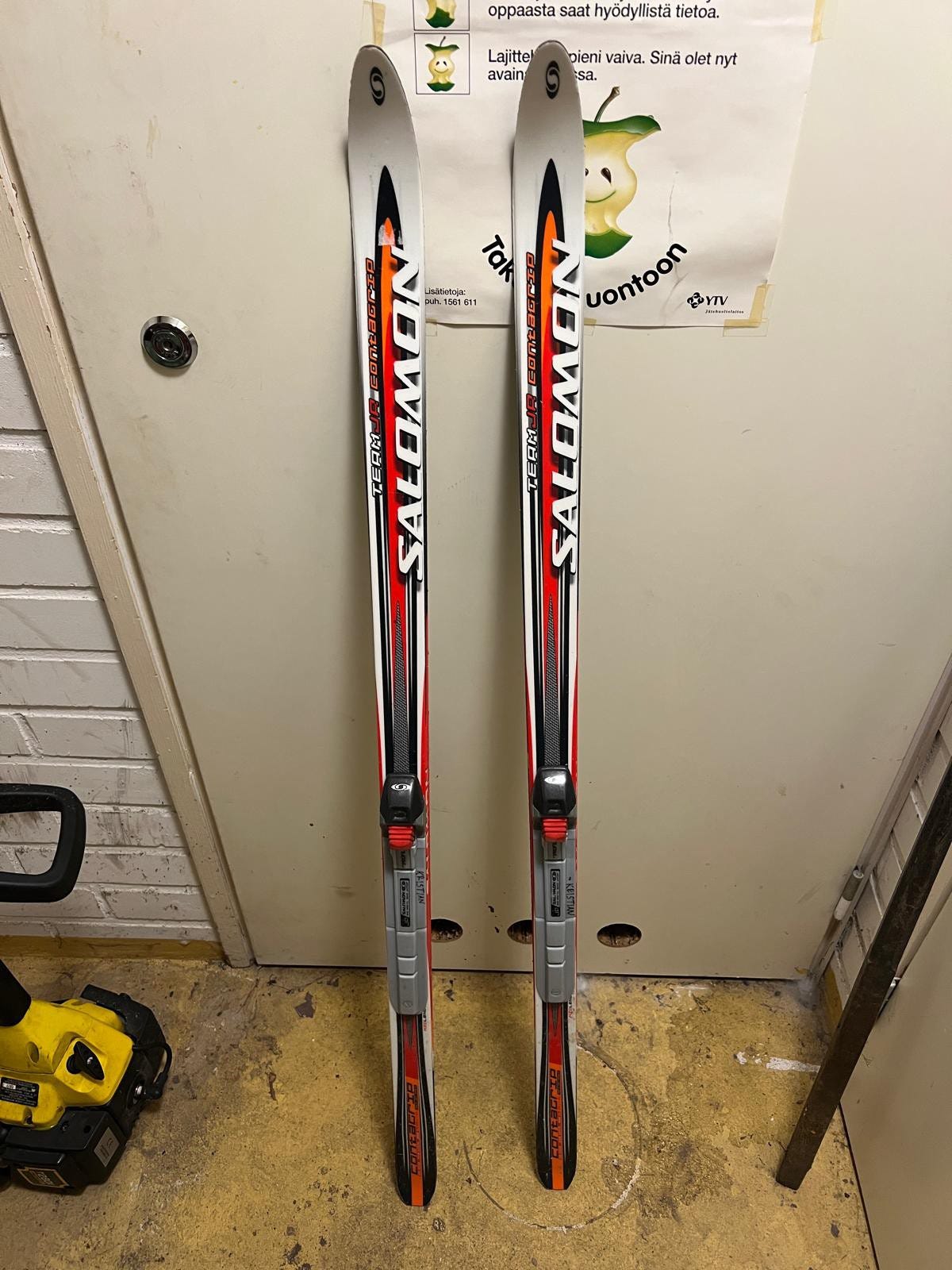 Salamon sukset 130 ja alpina monot 33 | Tori