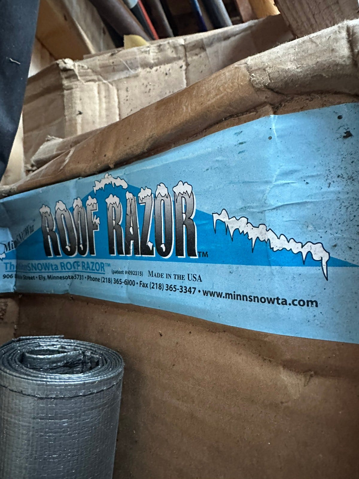 Lumenpudotin Roof Razor | Tori
