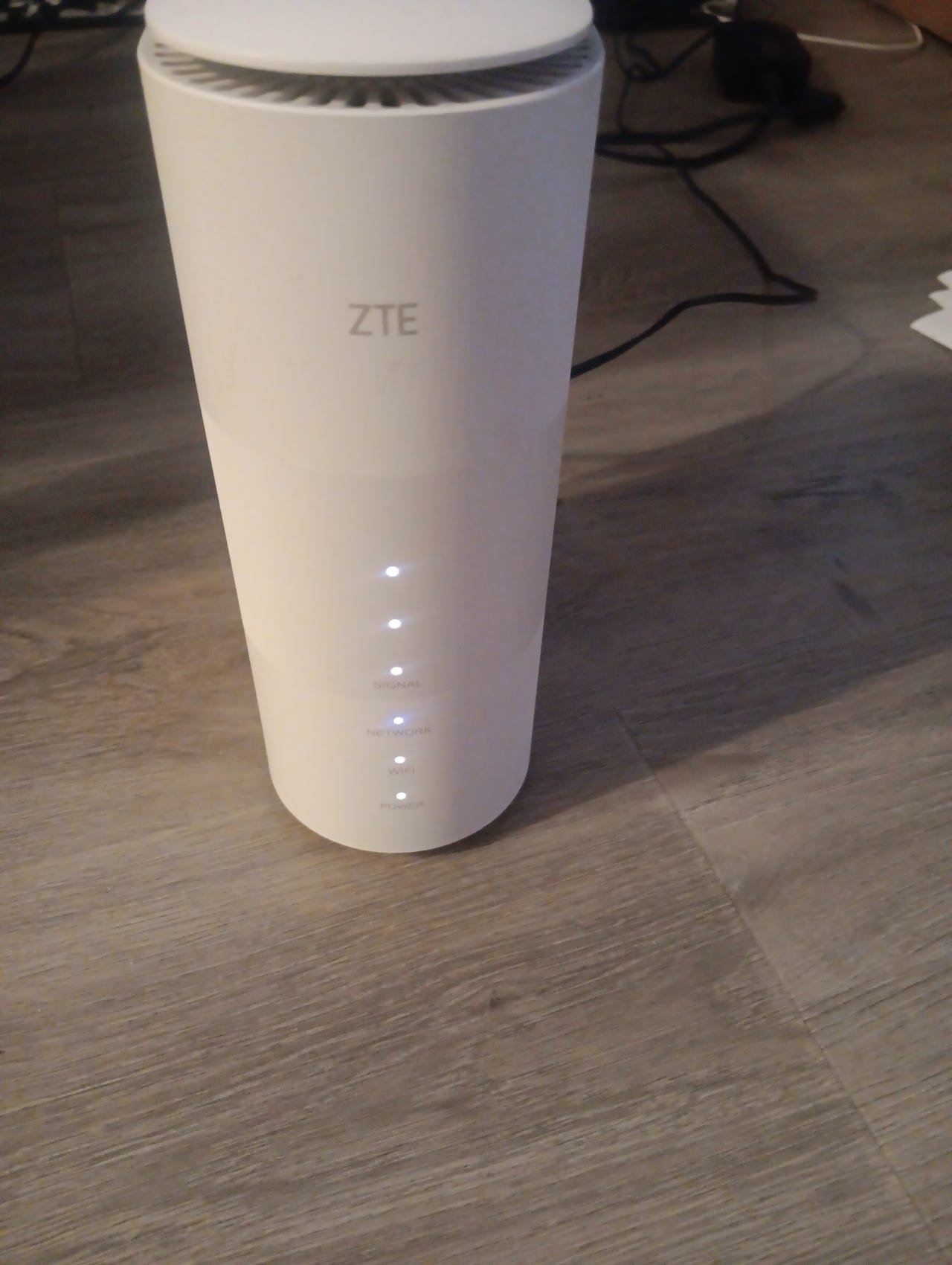 Myydään zte 5g reititin | Tori