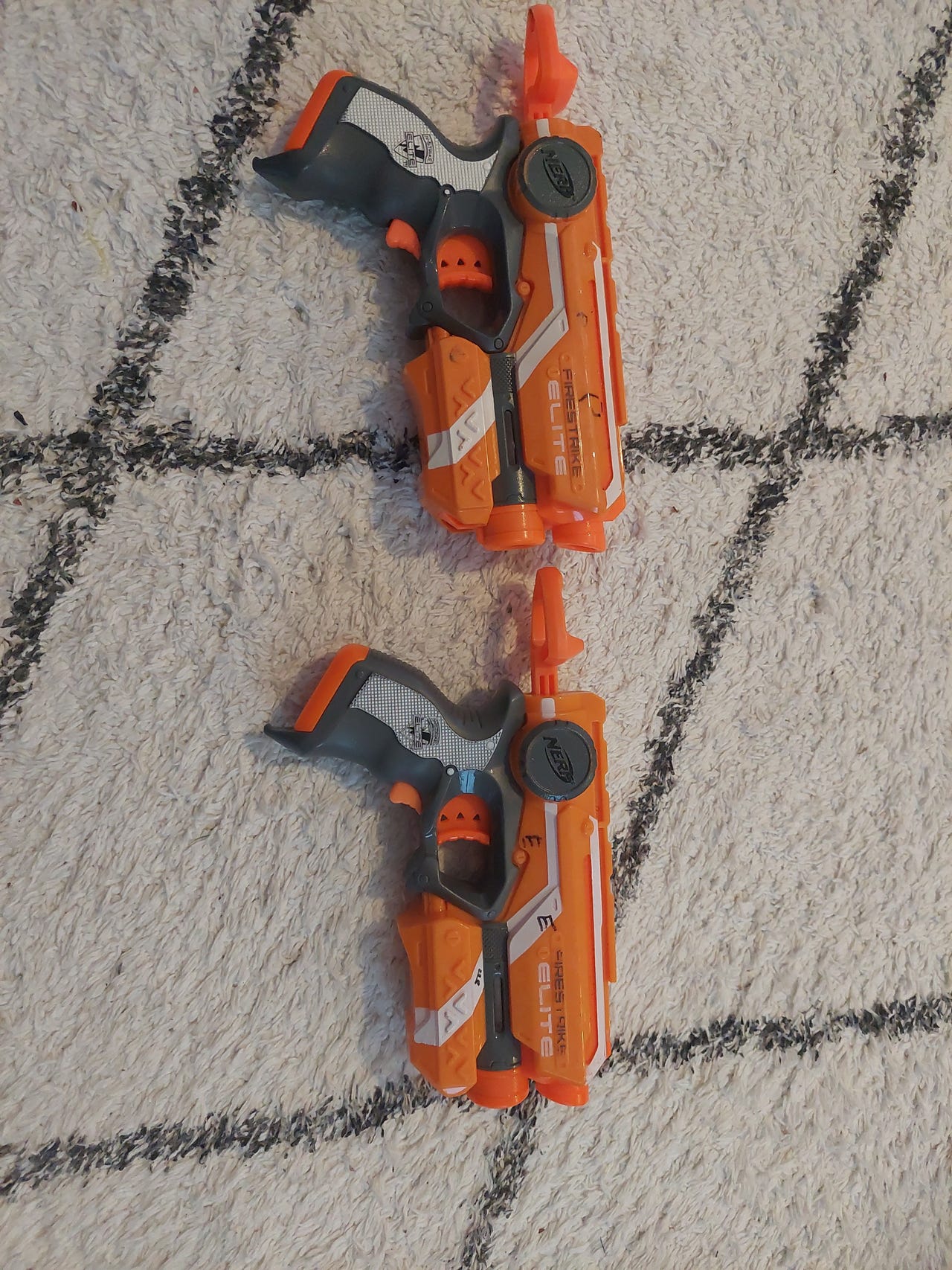 Nerf Firestrike elite x2 | Tori