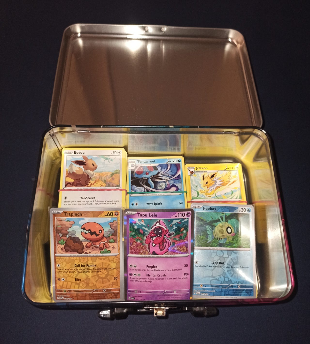 Pokemon kortit & säilytysboxi | Tori