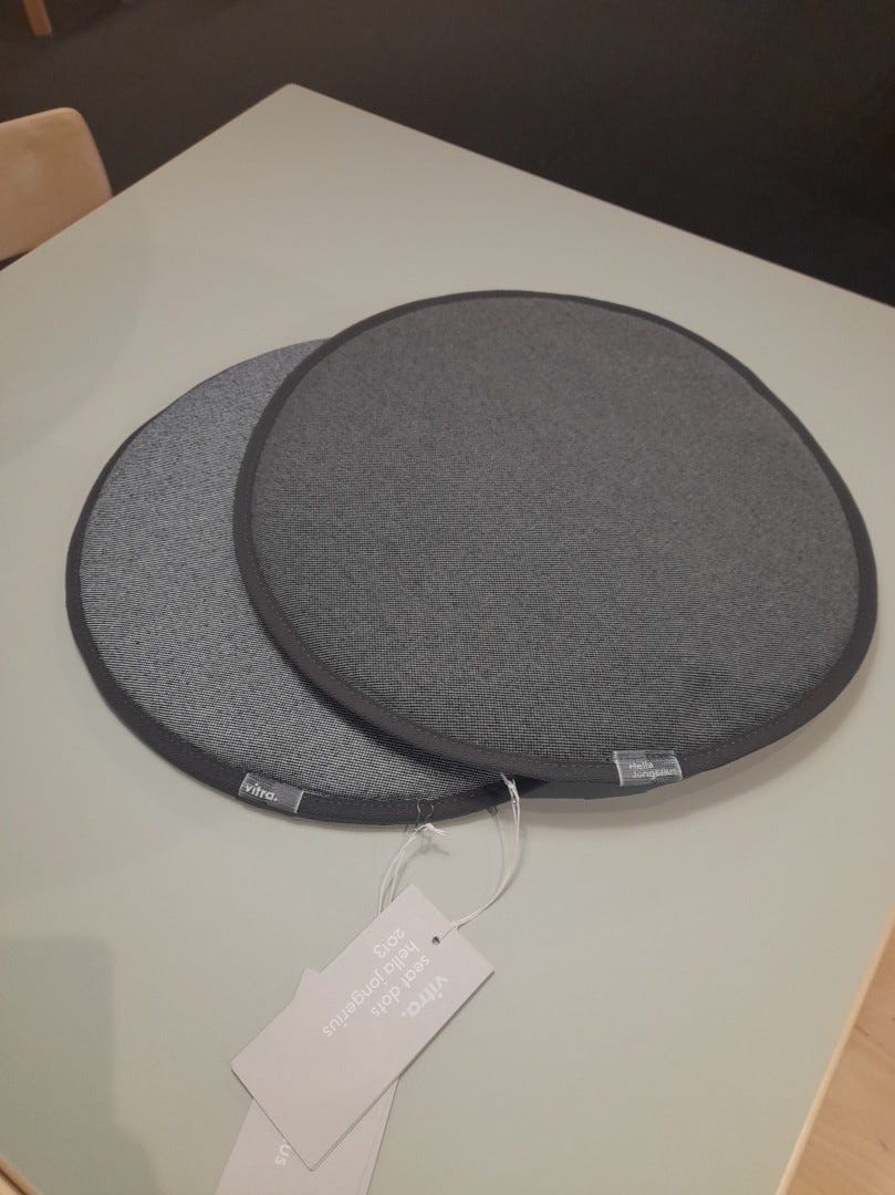 Vitra, Seat Dots-istuintyyny 2 kpl, harmaa (ovh66eur/kpl) | Tori