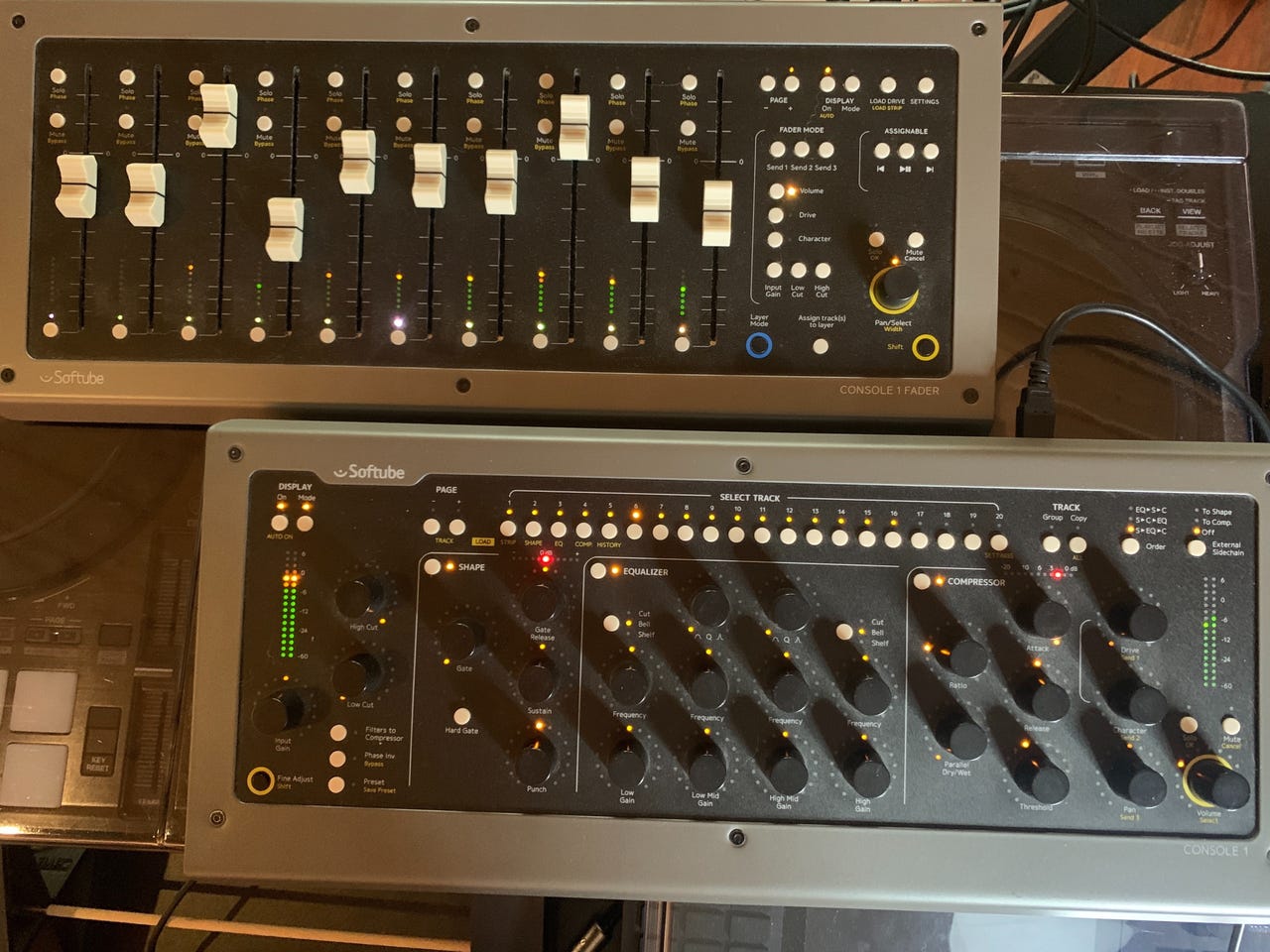 Softube Console 1 MK2 & Console 1 Fader MK2 | Tori